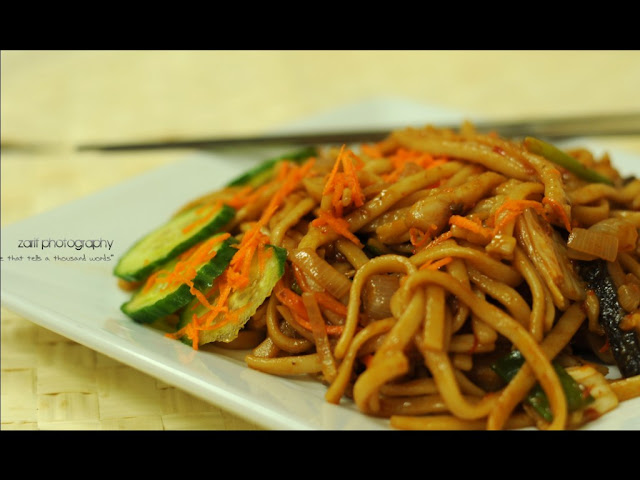 ZARIF KITCHEN: MEE CALONG, SIZZLING YEE MEE DAN UDON GORENG ALA MI LIDI