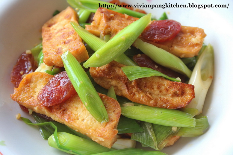 Vivian Pang Kitchen: Stir Fry Leek with Chinese Sausage