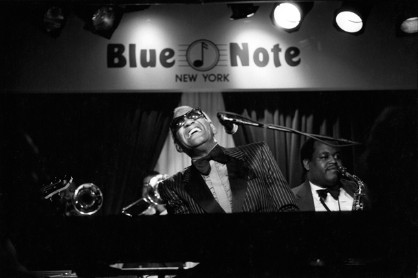 Ray Charles Video Museum: Ray Charles Is In Town - Chronology 1989