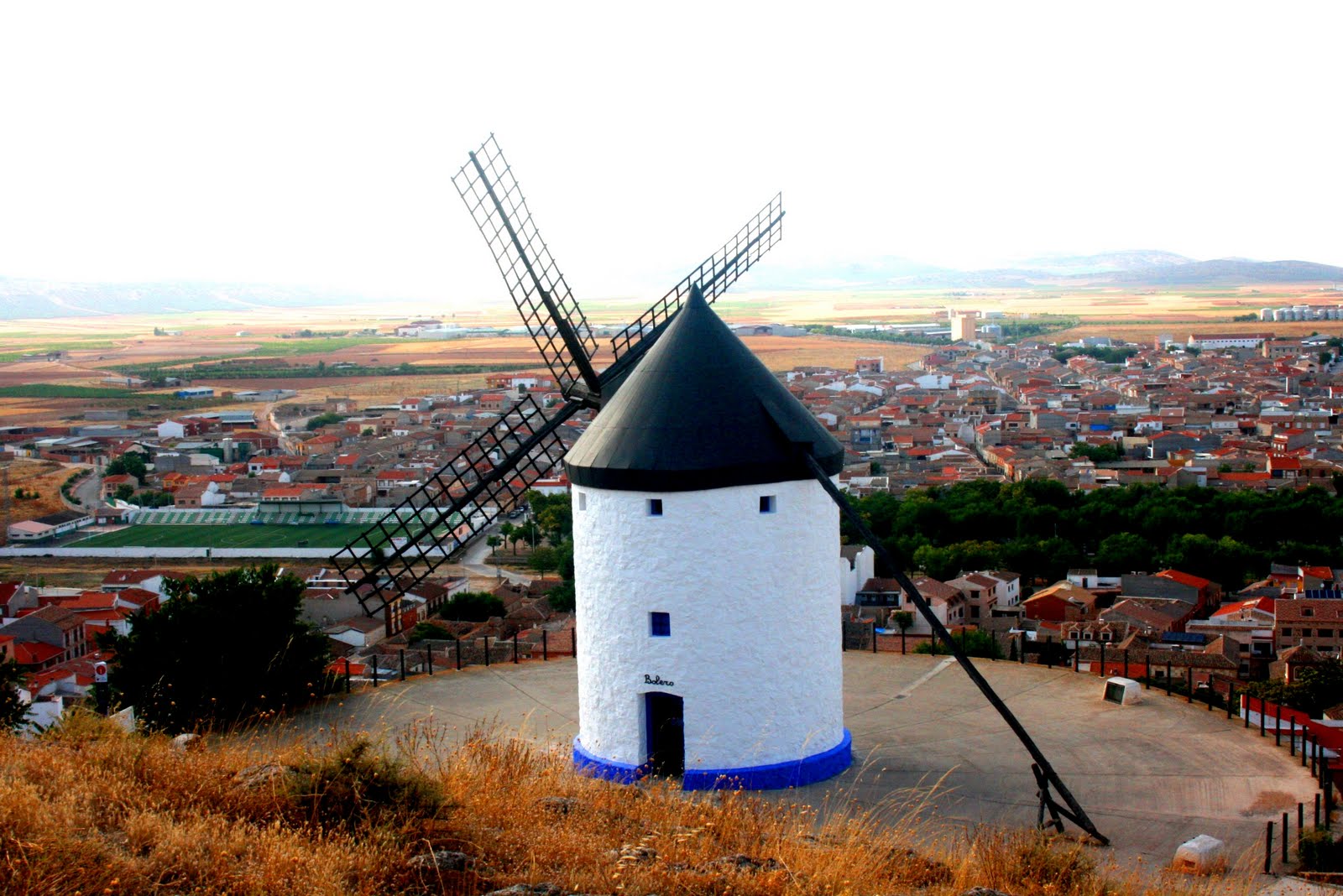 Guía de monumentos de un trotamundos stopover: Molinos de viento de ...