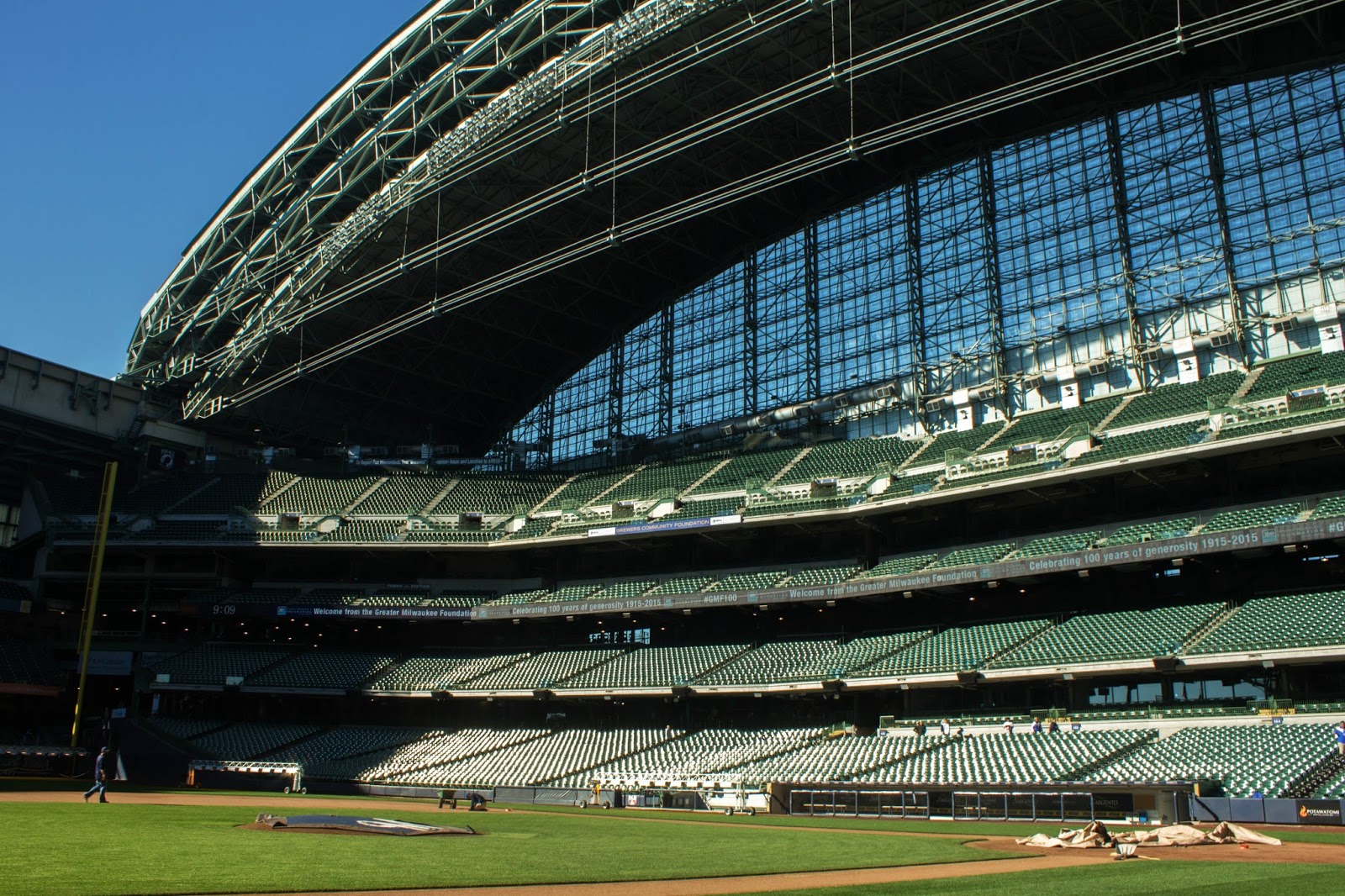 Midwestern City Girl: Behind Home Plate & Beyond: Free Day at Miller Park