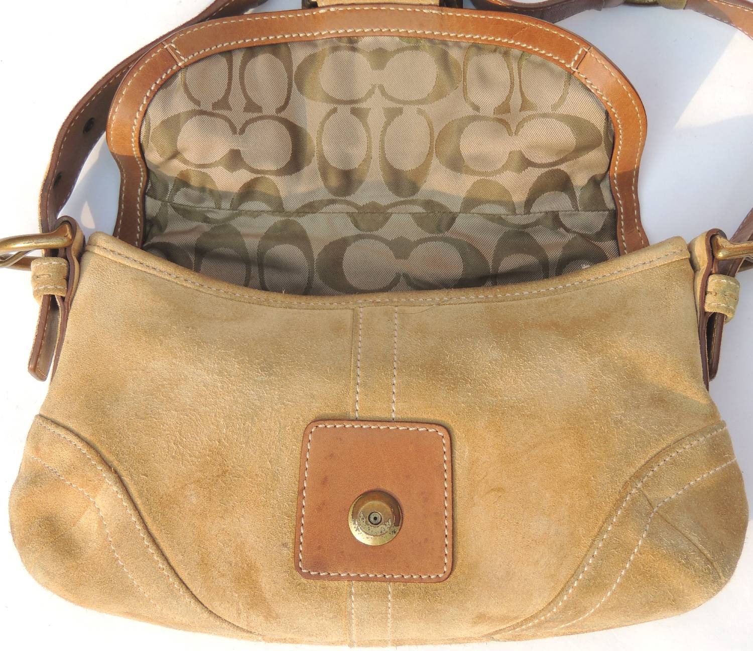 Janji Laku: Authentic COACH Suede Leather Shoulder Bag