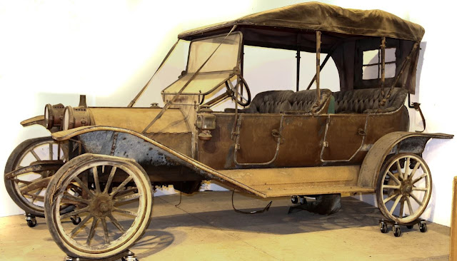 Just A Car Guy: 1911 Hupmobile has been parked in same garage since 1934