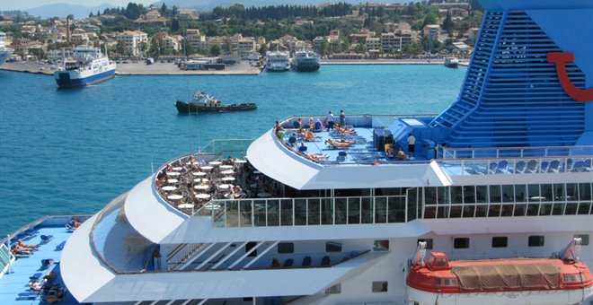Τα παγκόσμια ατυχήματα: ΔΥΣΤΥΧΗΜΑ ΣΕ ΚΡΟΥΑΖΙΕΡΟΠΛΟΙΟ