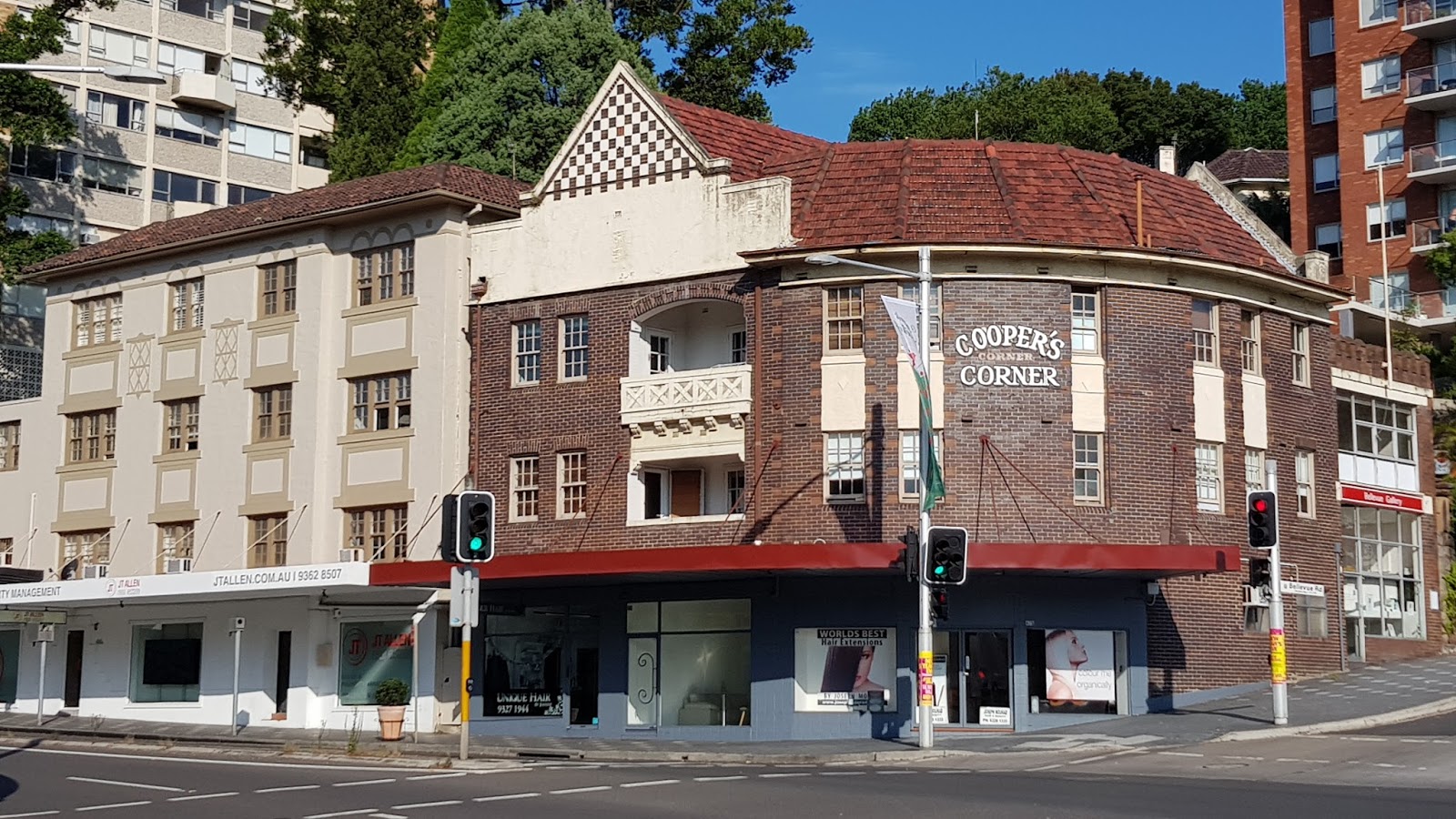 Sydney - City and Suburbs: Double Bay, shops and flats
