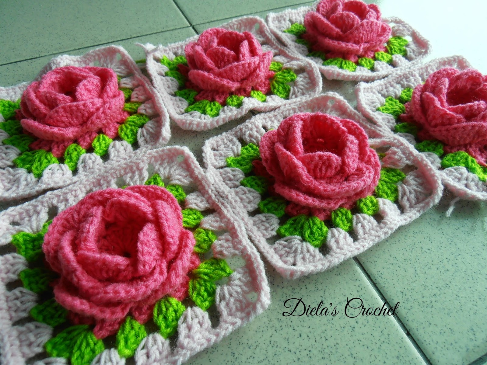 DIELA'S CROCHET: Crochet Kotak Tisu Bunga Ros Lagi