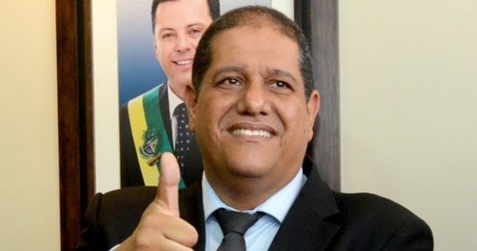 Deputado propõe que a Bíblia seja o livro oficial do Estado de Goiás Deputado propõe que a Bíblia seja o livro oficial do Estado de Goiás