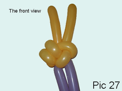 CLASSICAL: Balloon hand peace sign