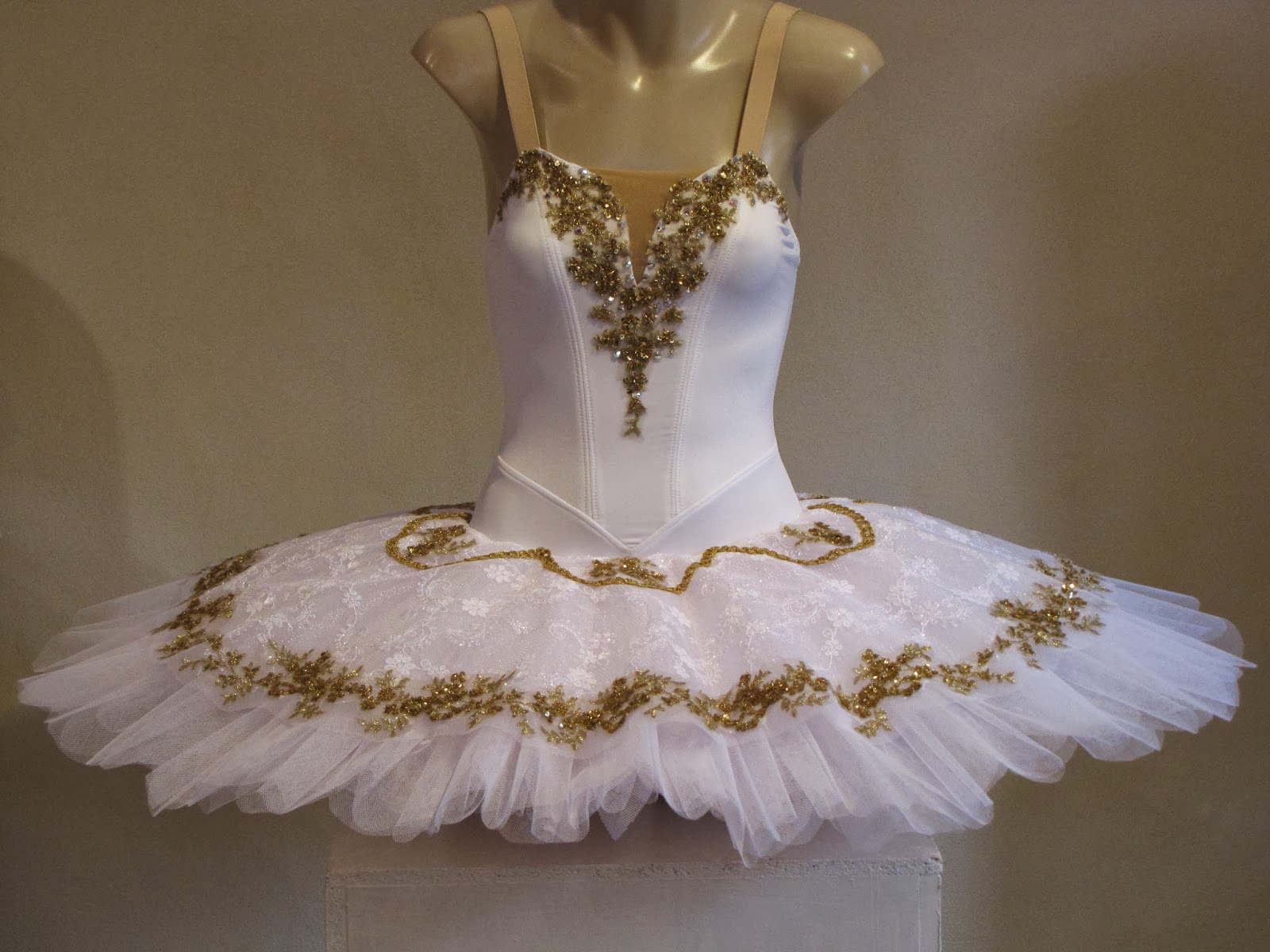 Tutus by Dani: Tiaras and tutus