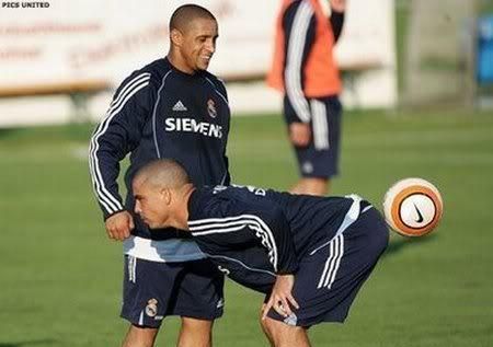 Aks Blog's: Cara Menendang Bola Dengan Baik Dan Benar