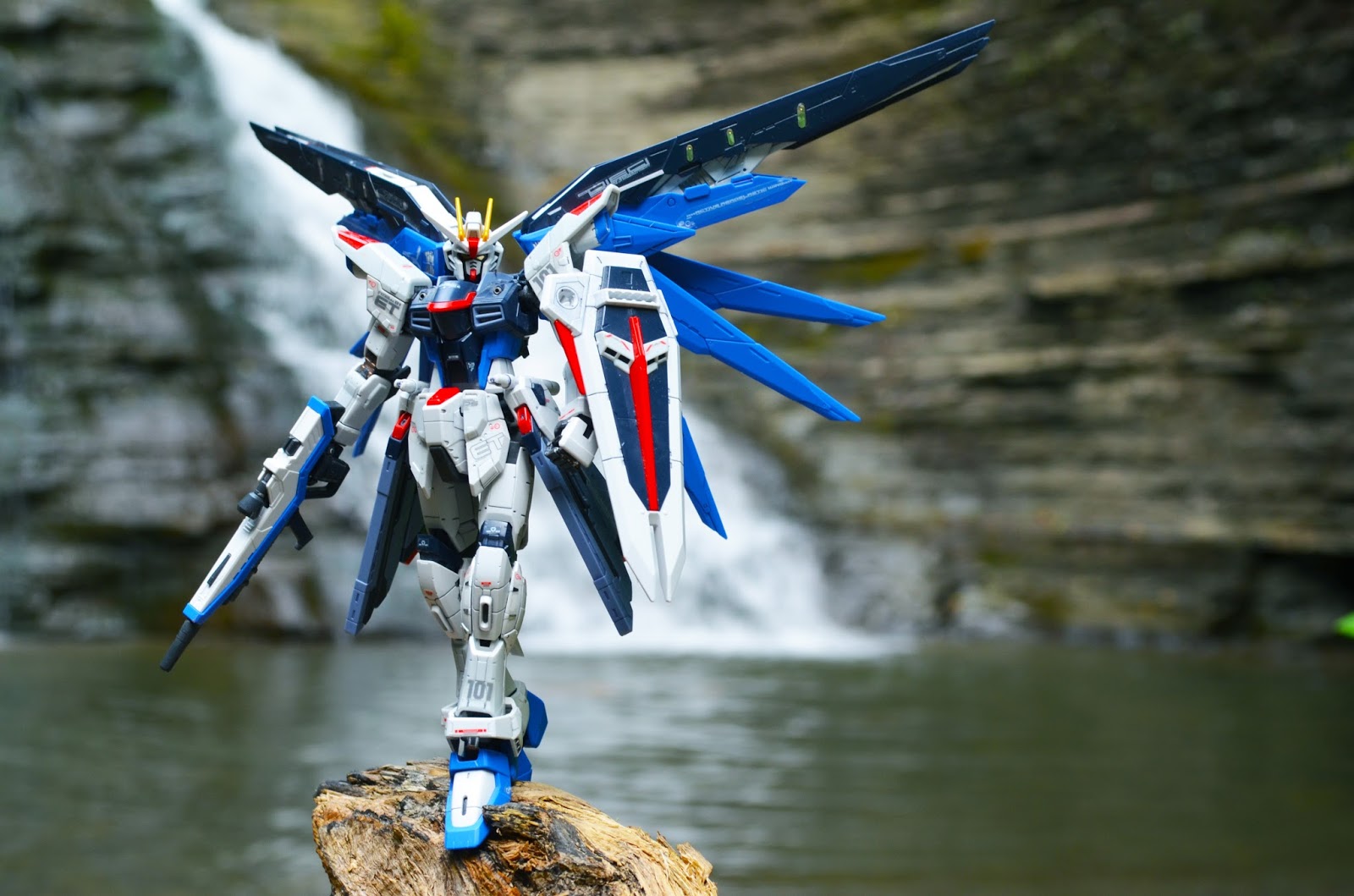 'Freedom' RG Freedom Gundam photography by Ed. - Gundam Kits Collection ...