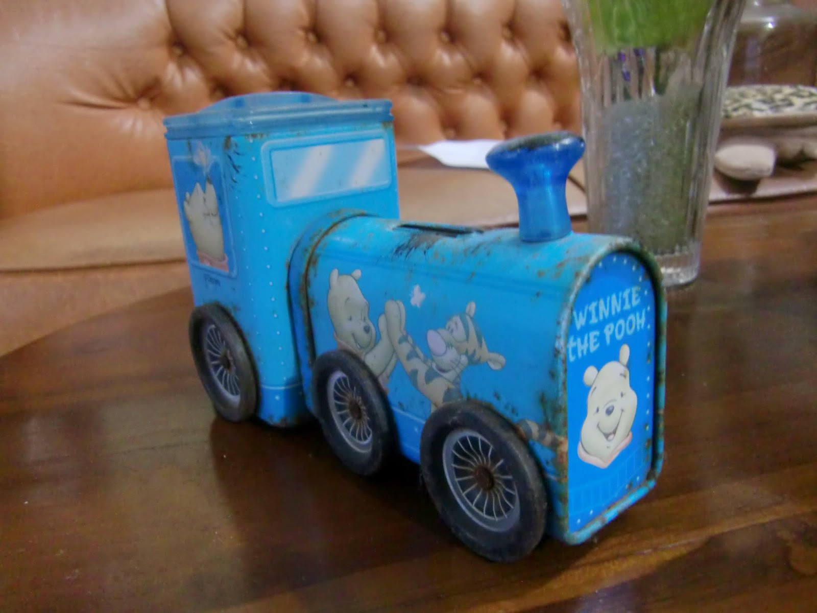 CILEGON ANTIK: Tempat Pensil VINNIE THE POOH Model Locomotive