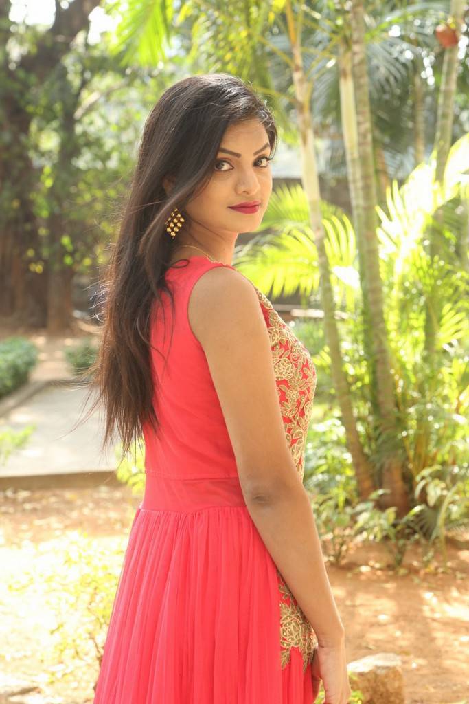 Anusha Latest Hot Glamourous Pink Skirt PhotoShoot Images At Dhyavudaa ...