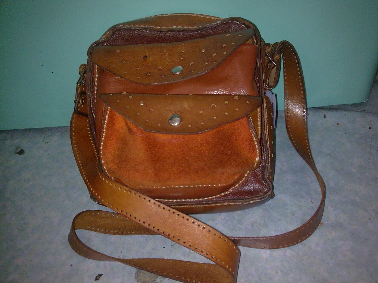 Jenggodeen Handmade Leather: Beg Sandang / Unisex Crossbody Bag (UCB003)