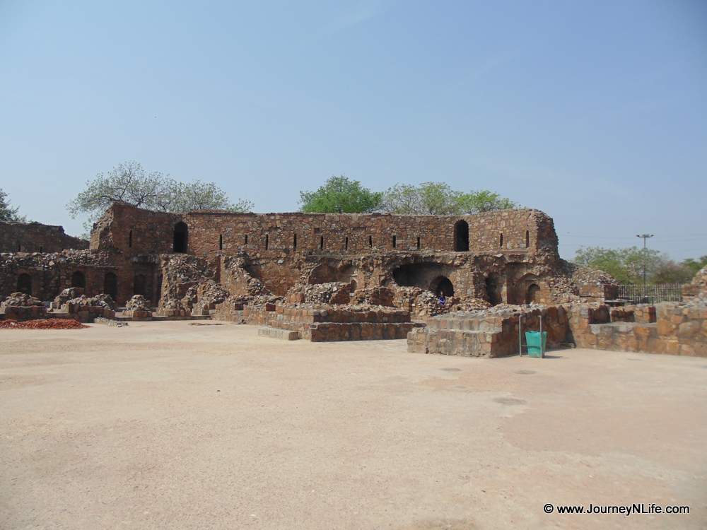 Feroz Shah Kotla Fort in Delhi, India - Rakmoddin's Travel Blog