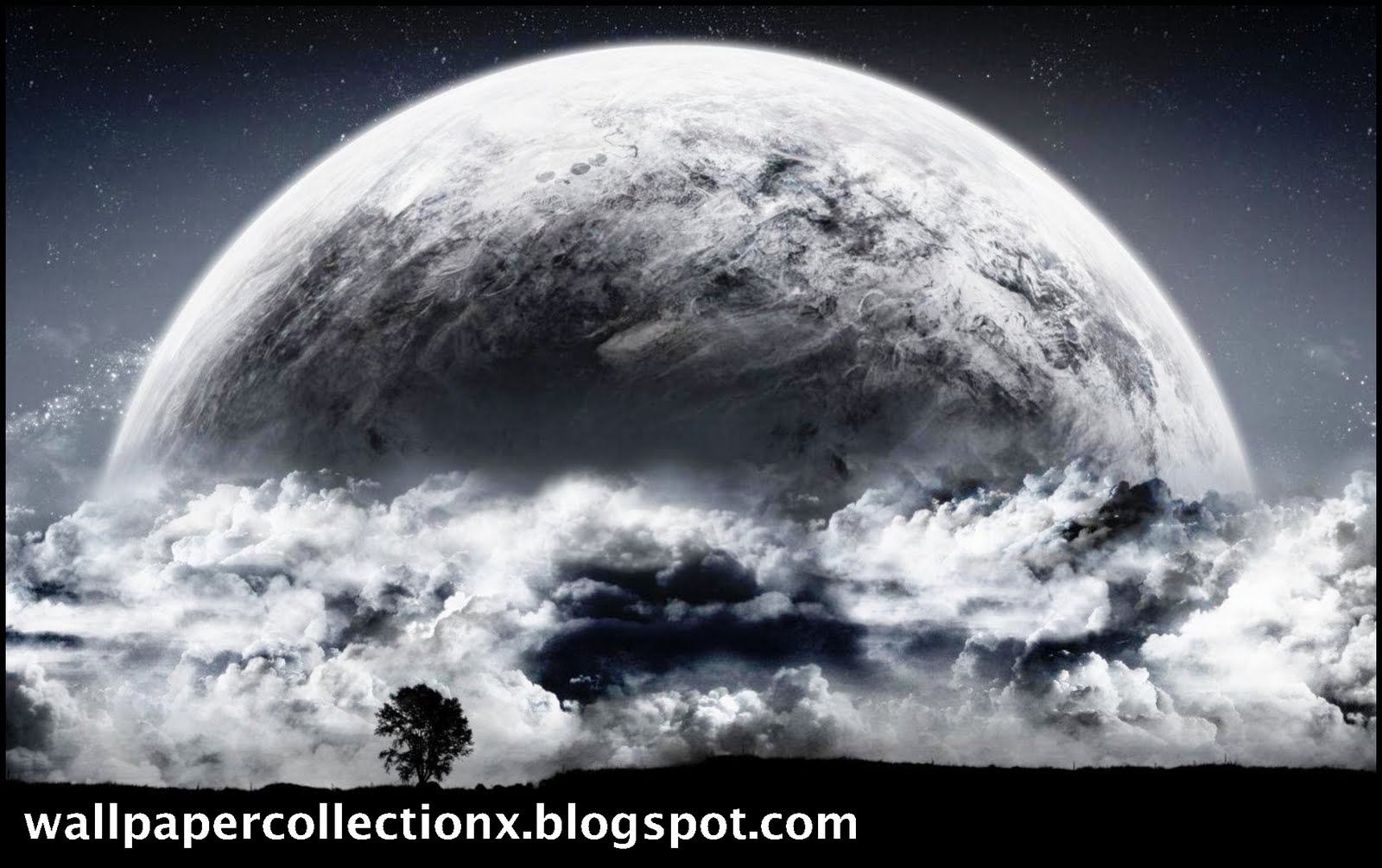 wallpapercollectionx: Beautiful Moon In Clouds.