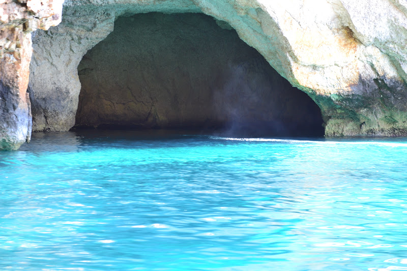 Small Voyager: Blue Grotto (Błękitna Grota) Malta