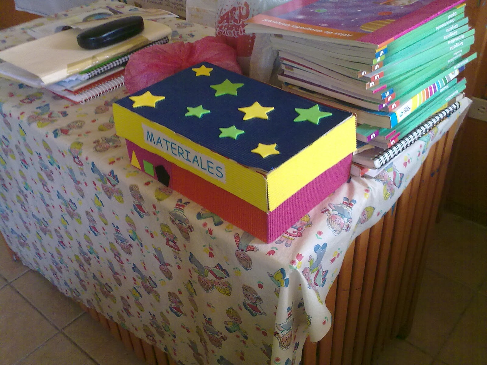 Emmanuel Alejandro Puc Canales CEJSM: Caja de materiales y objetos perdidos