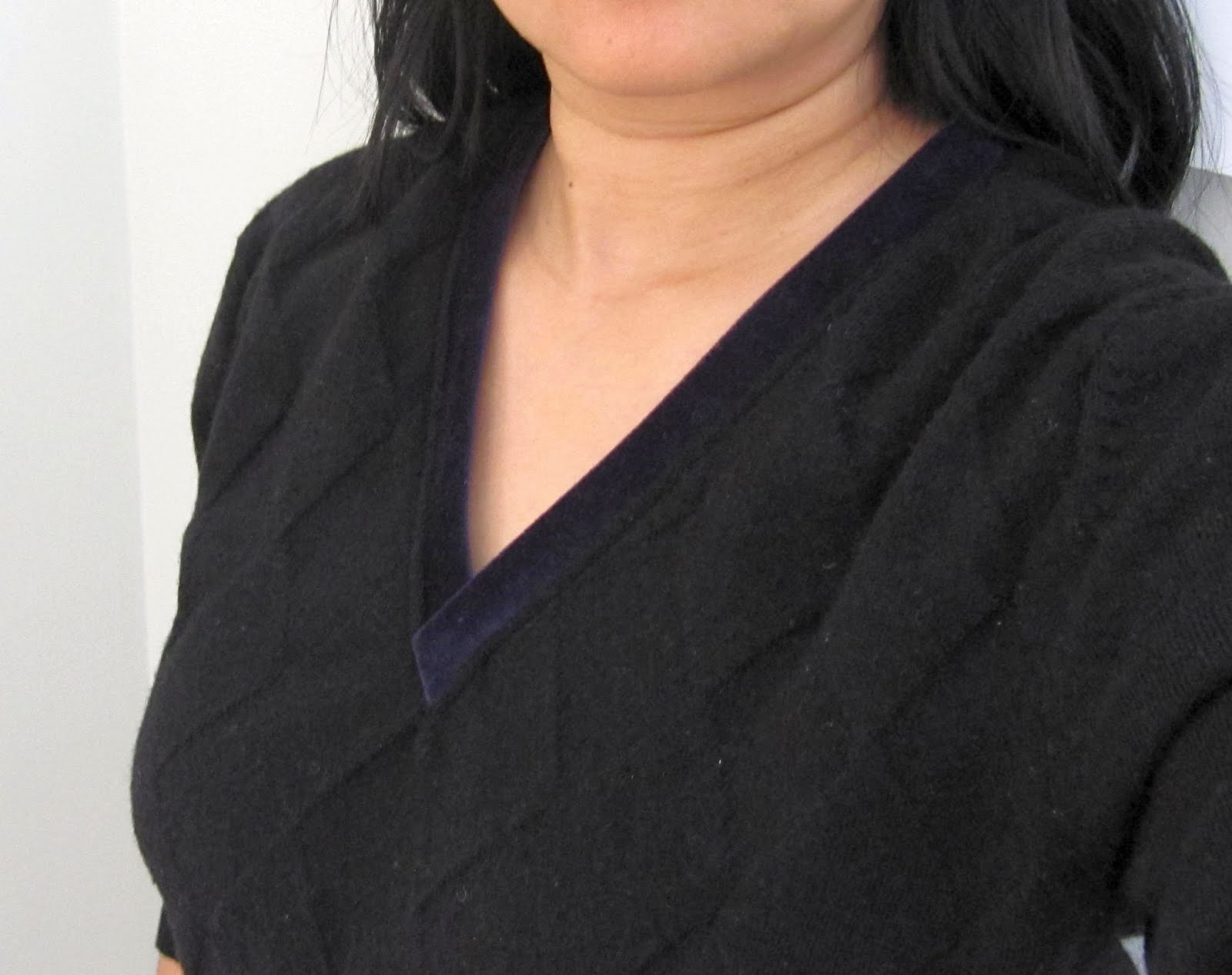 Frou Frou by lovenicky: From tight v-neck to nice v-neck refashion