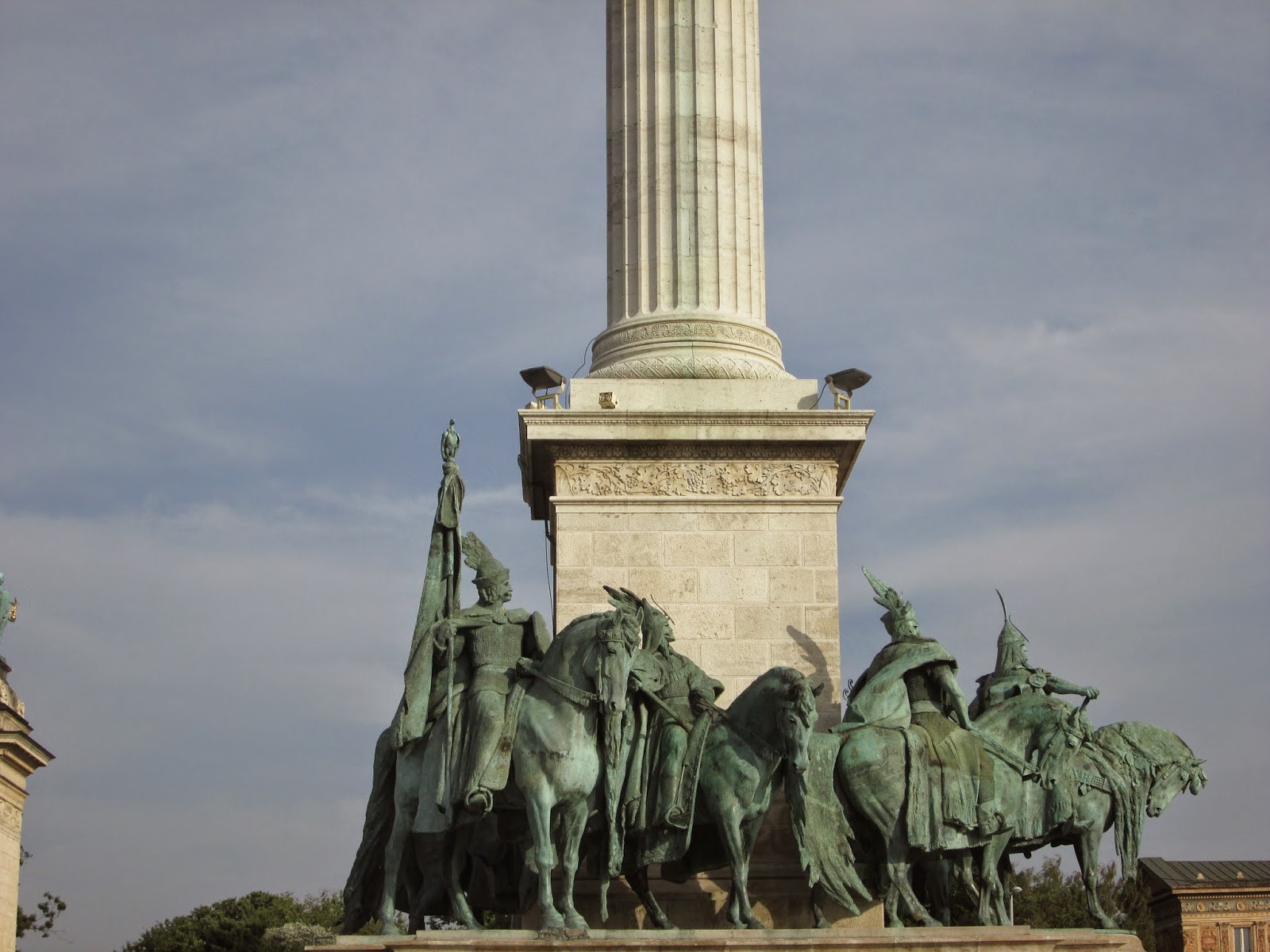 TRAS LAS HUELLAS DE HERÓDOTO. . . : LAS CORRERÍAS DE LOS MAGIARES.