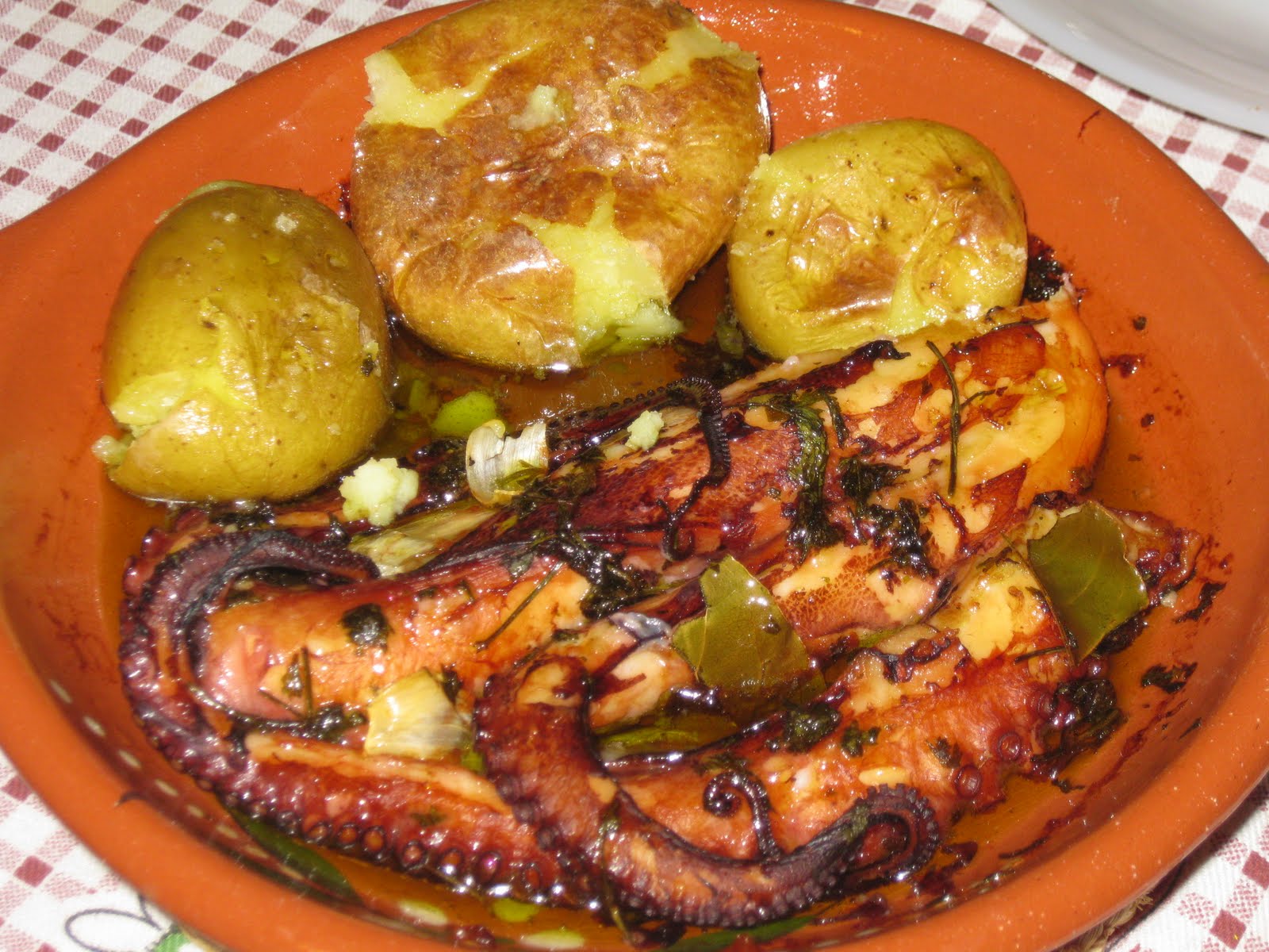 Receitas práticas de culinária: Polvo à Lagareiro