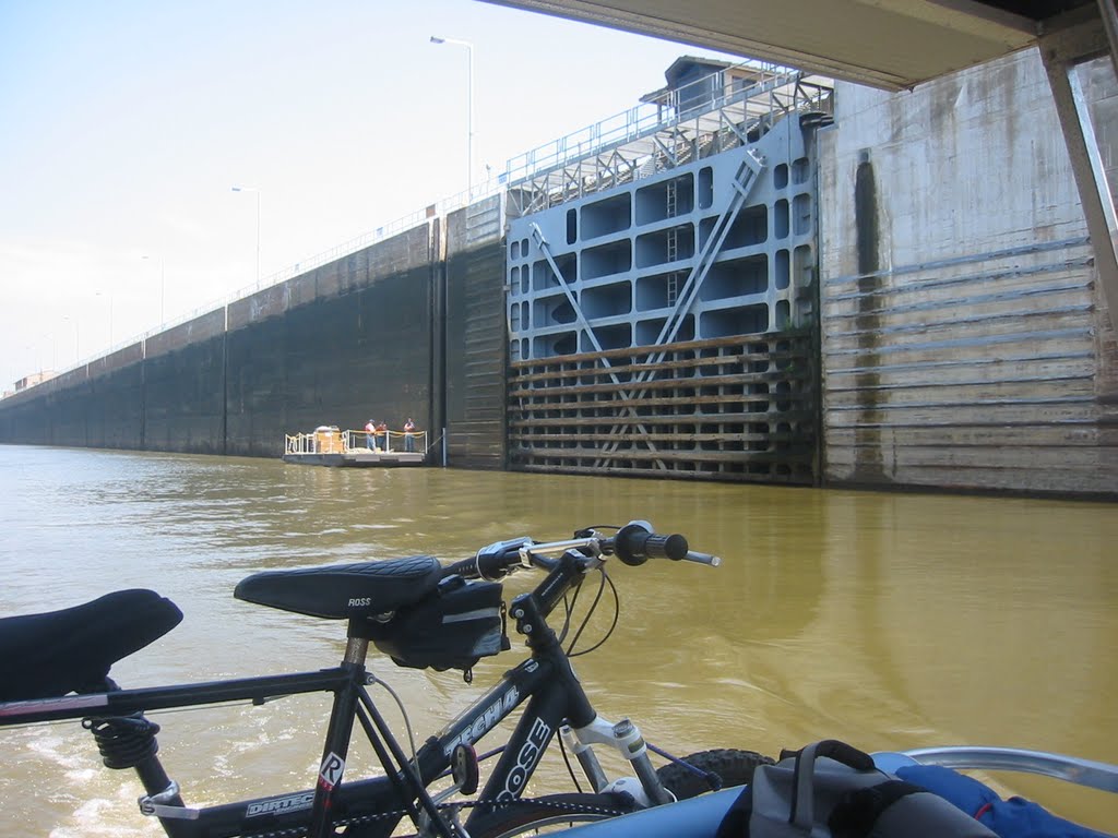 Industrial History: Mississippi Lock #19 at Keokuk, IA