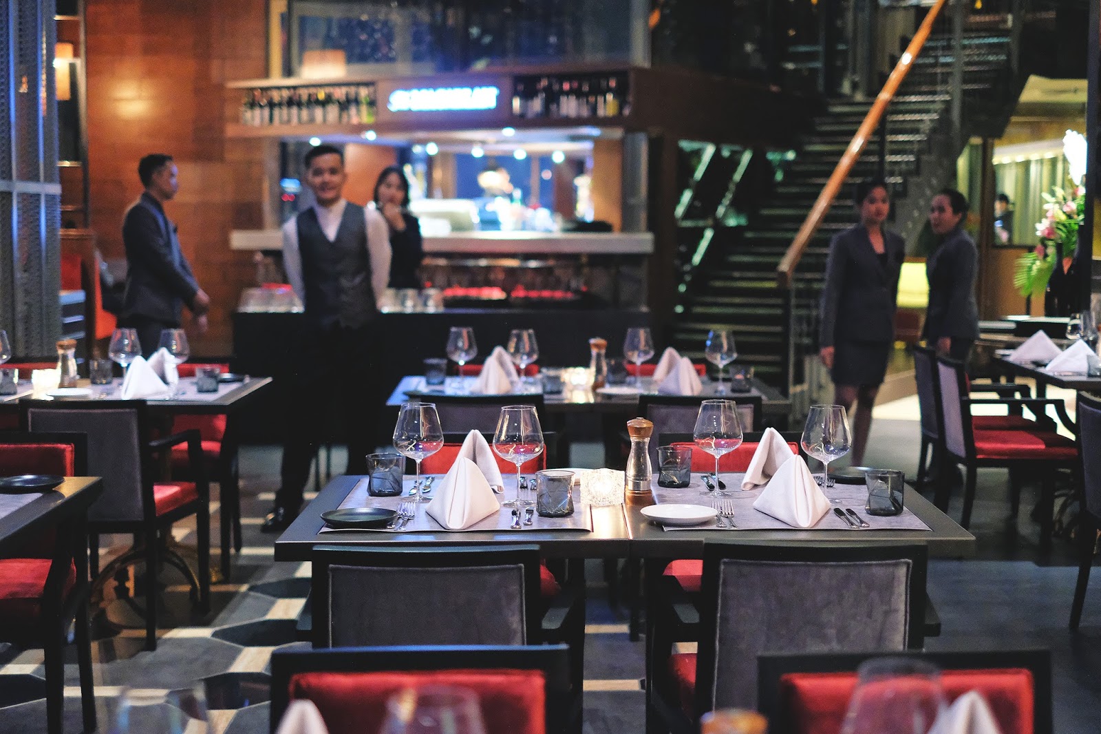 JKTDelicacy.com: ALTITUDE GRILL at The Plaza