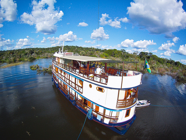 BRAZIL BY LOCALS: Passeio de barco na Amazonia. Boat Tour in the Amazon ...