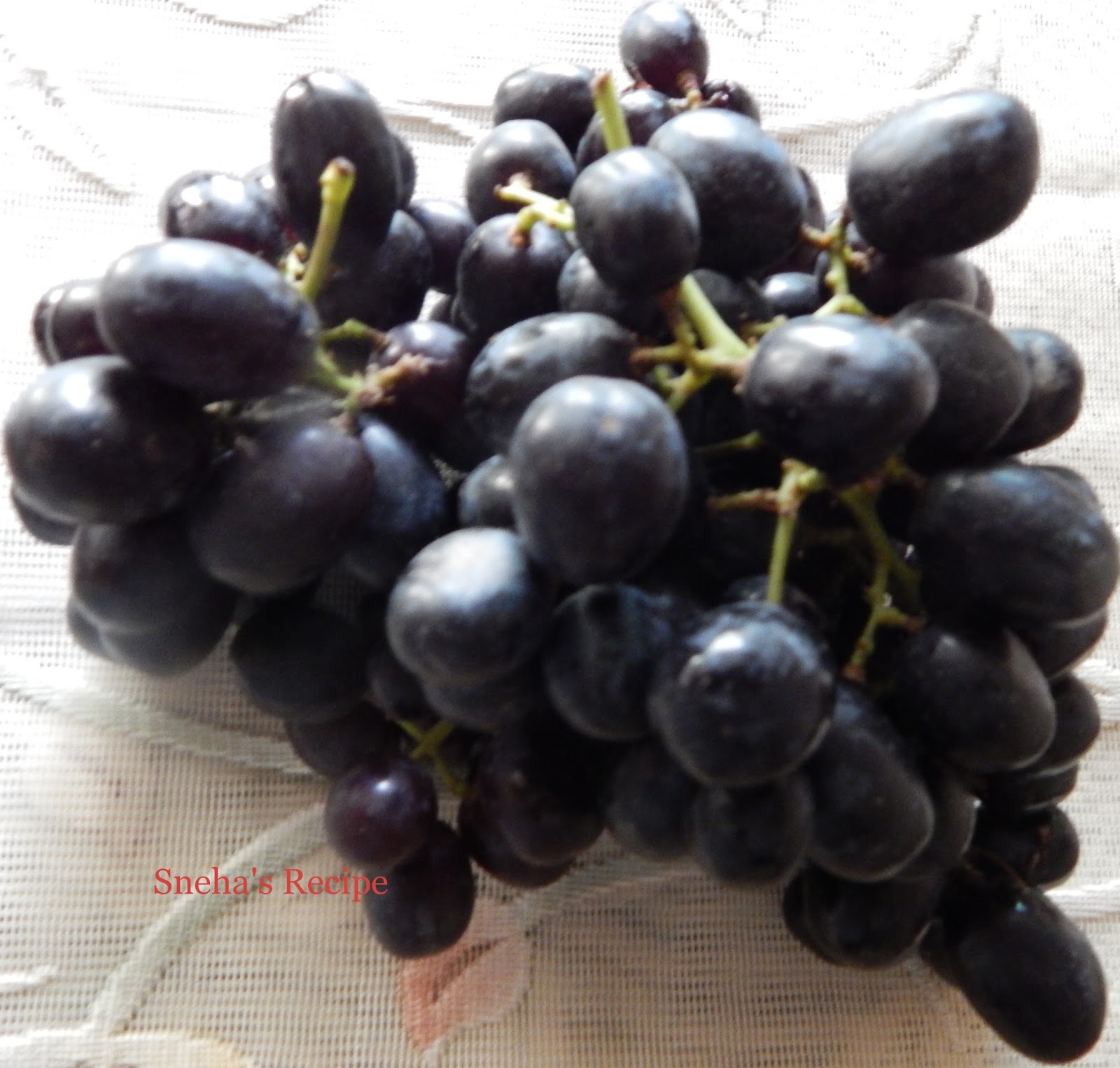 Grapes Juice - A Summer Cooler - Refreshing Drink - Sneha's Recipe