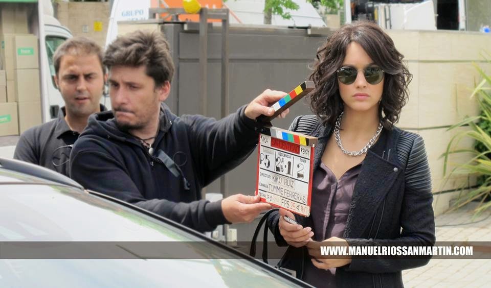 Más que ropa: Enganchada