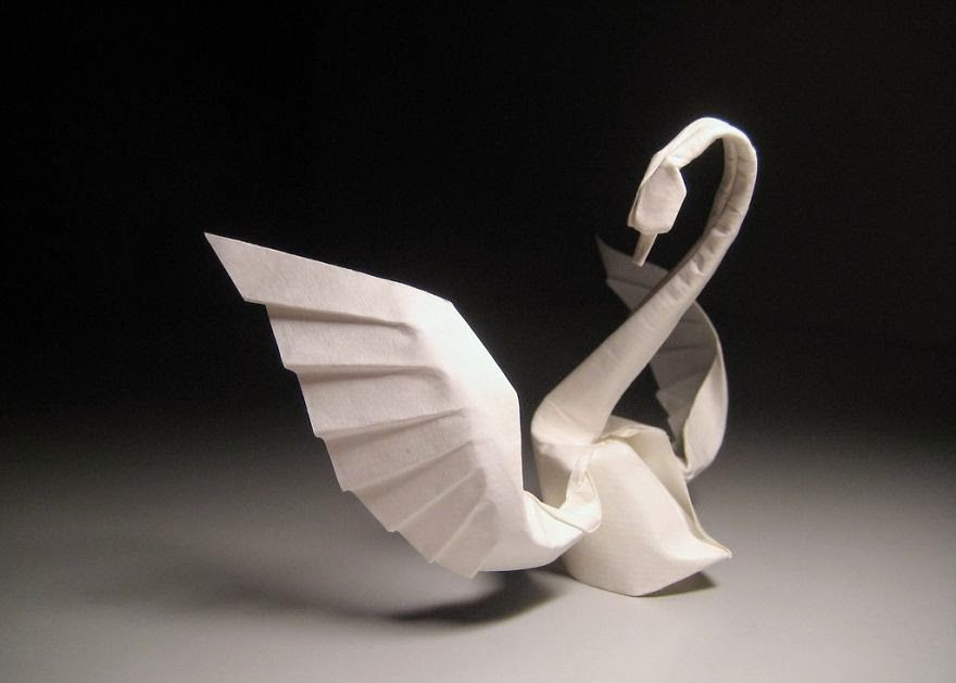 8 Beautiful Examples of Origami Paper Art - crackednbreak