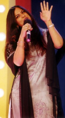 Indian Singer Richa Sharma Palmistry ~ INDIAN PALM READING | HAST REKHA ...