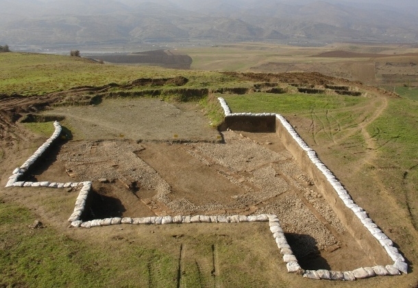 3,000 Year Old Glazed Bricks Discovered In Iran s Sardasht | Genoplot