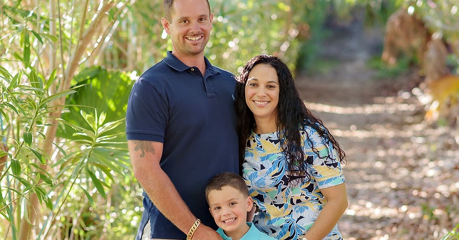 Bermuda Photographer - Amanda Temple: The Renaud Family