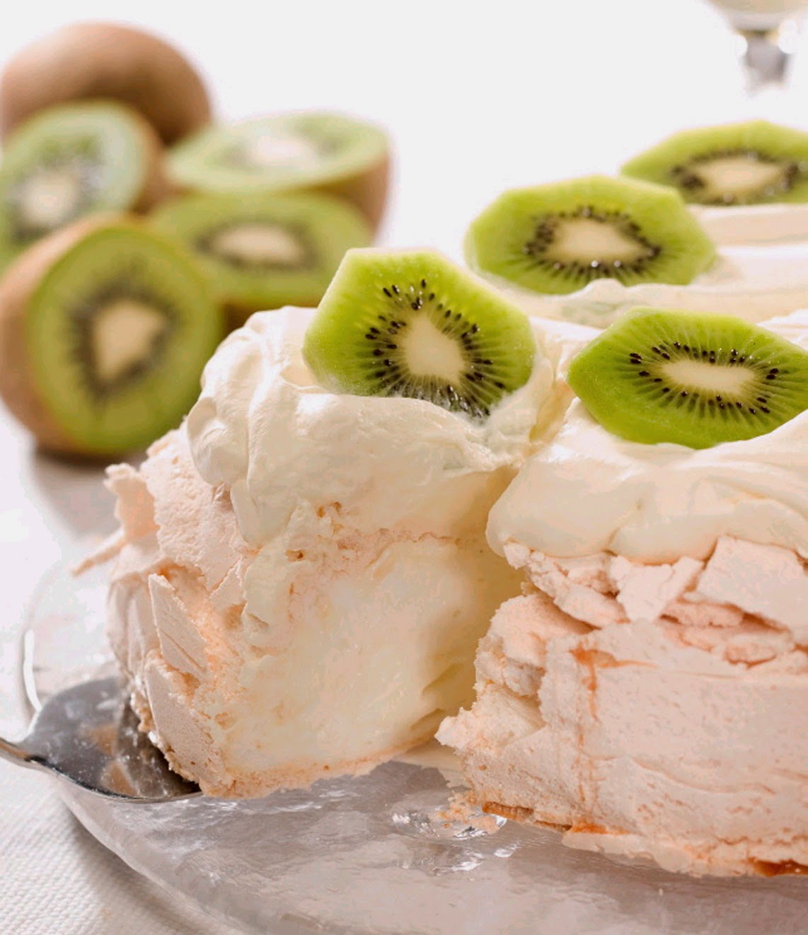 Simon Holst Everyday Easy Cooking: Alison’s Easy Pavlova