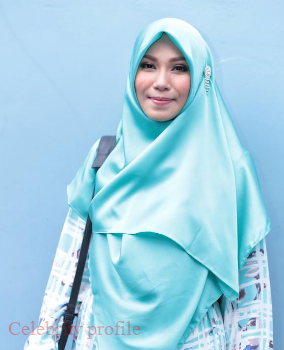 Biography Puput Melati - Celebrity profile©