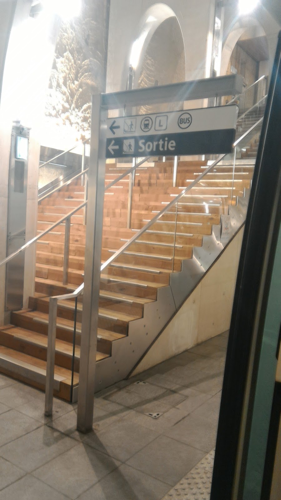 Depuis le 28 mai 2016, la ligne de tramway T6 a creusé son tunnel pour ...