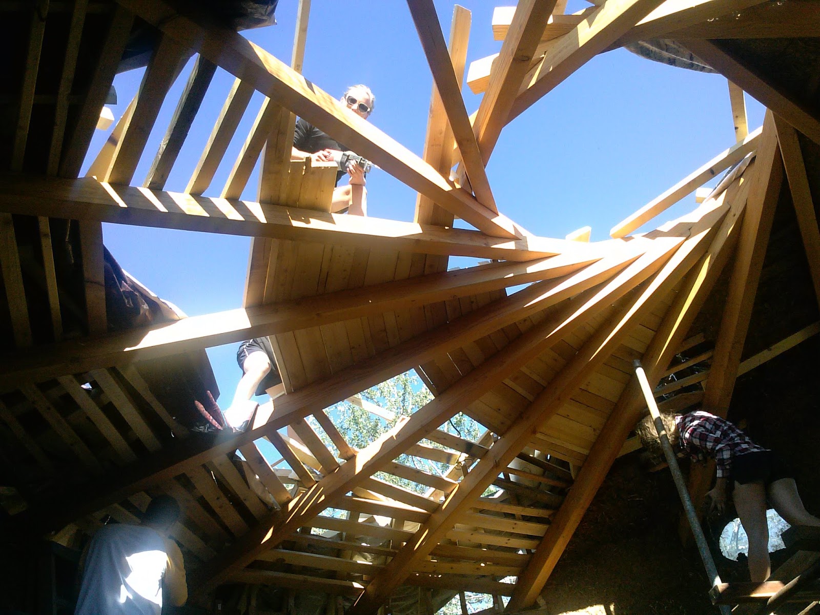 Ben's Natural Building: Building a Reciprocal Roof Roundhouse: Life ...