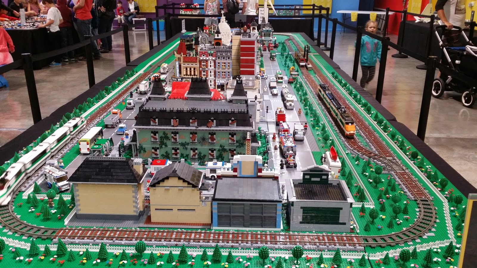 Matt's Lego fun: My end of the Lego city train display at Bricklab ...