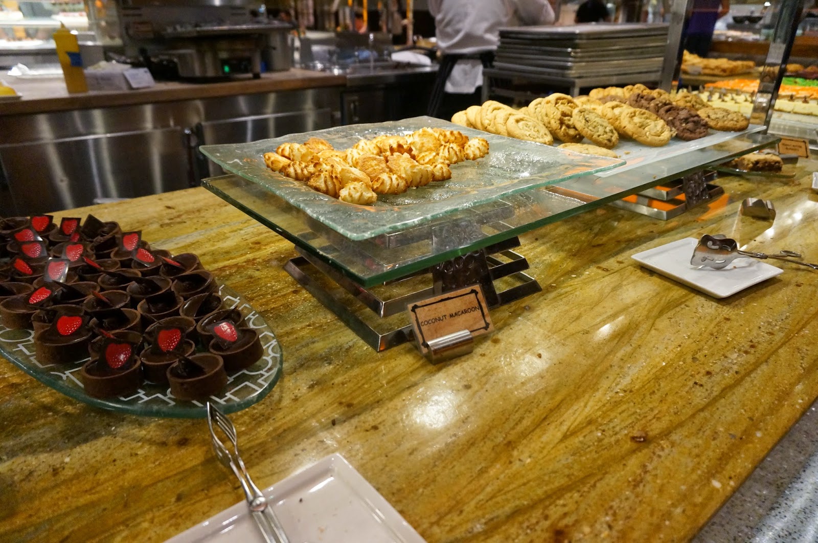 潔米品課 ⋈: 「交換學生Day211」- 拉斯維加斯第一天：The wicked spoon buffet，Stratosphere頂樓夜景 ...