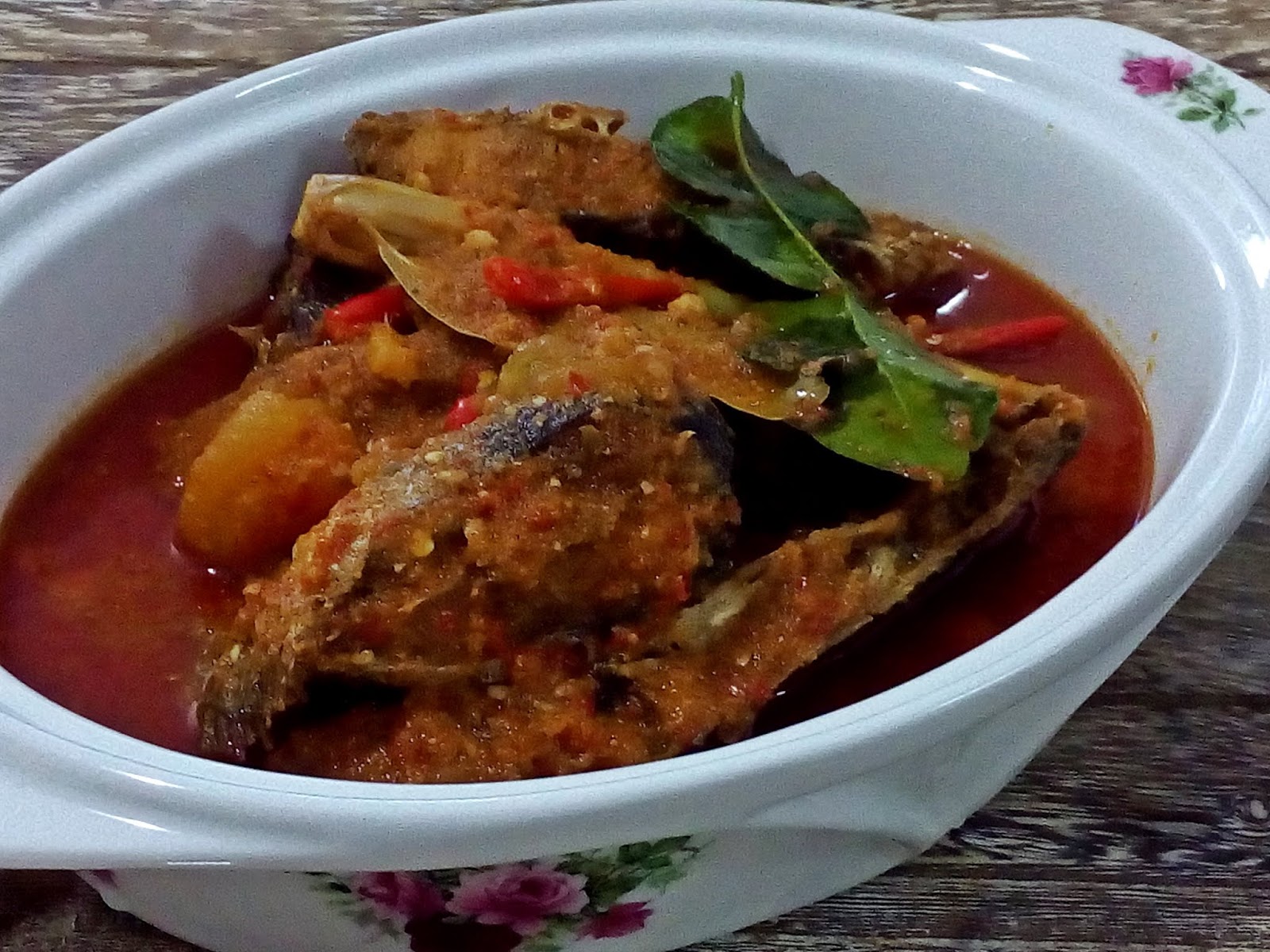 SurayaMSyed: Pesmol Ikan Patin