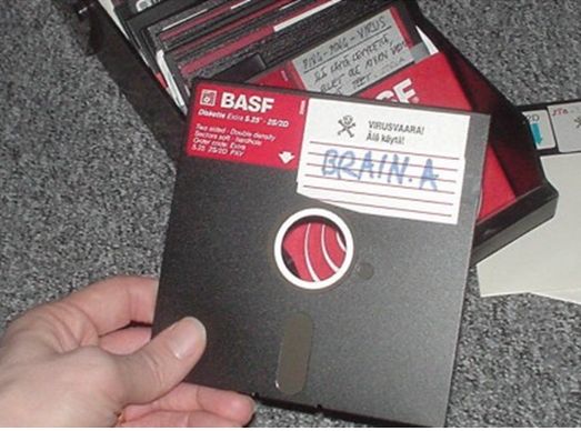 Pakistanis Invented First PC Virus in 1986 ~ Perfect Computer Notes