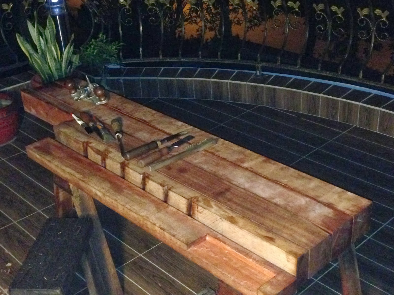 Making a Woodworking Bench - Making the bench top.