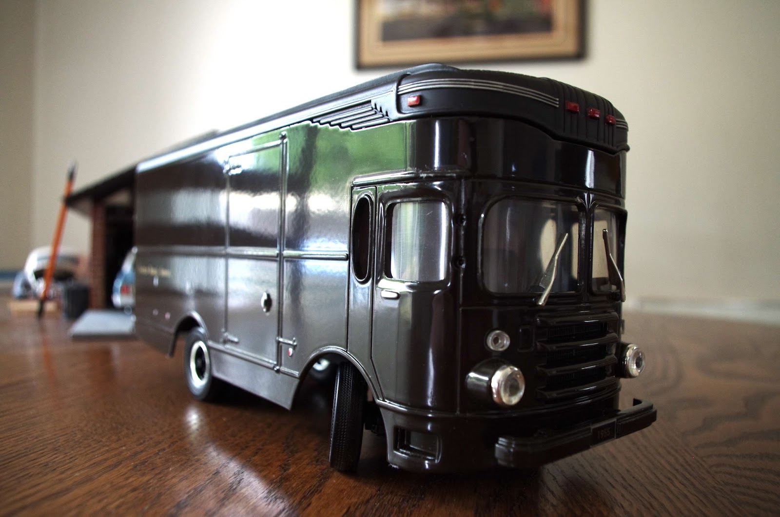 Is It Any Wonder?: 1955 UPS International Fageol Furniture Delivery Van