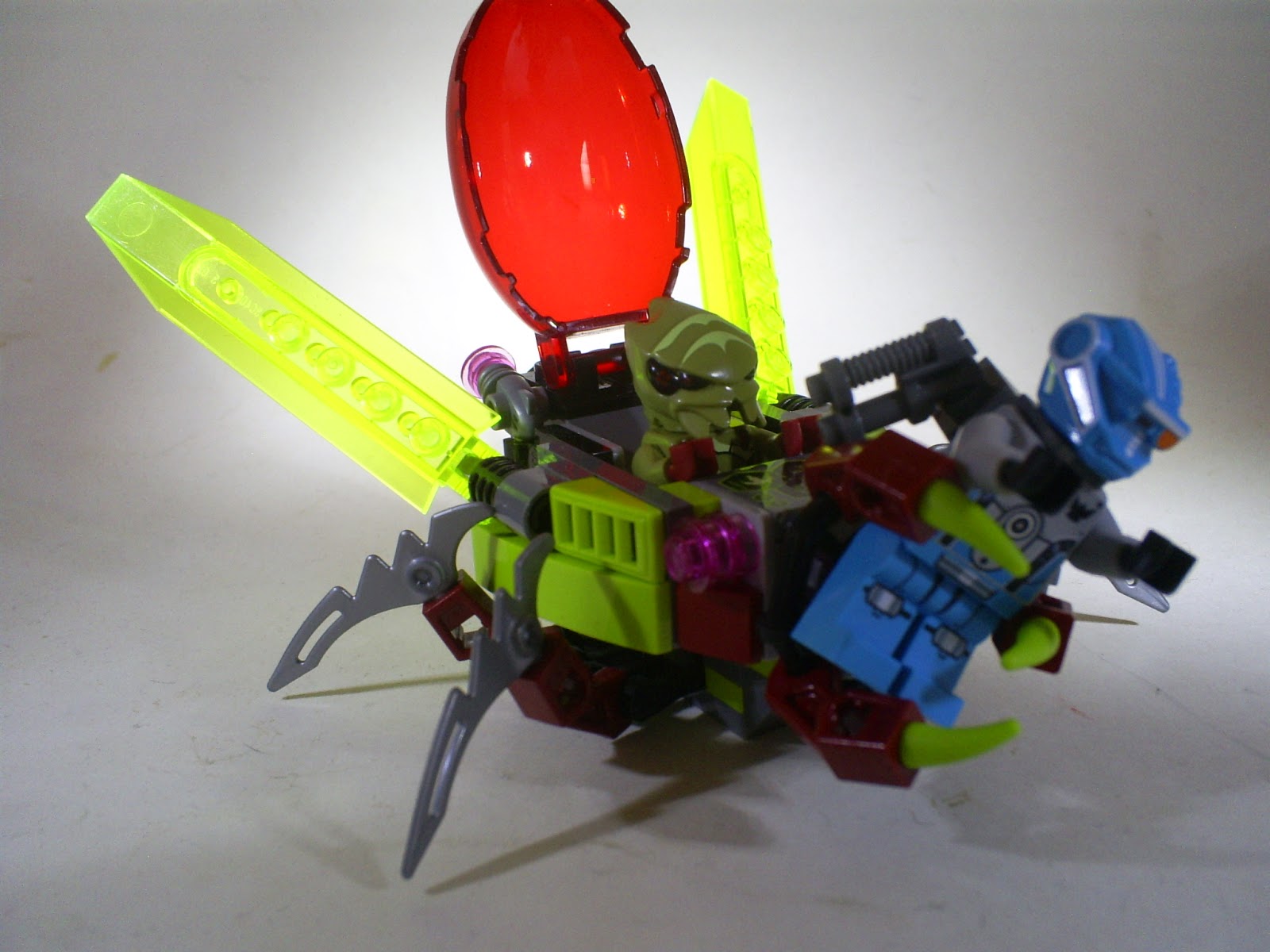 That Figures: REVIEW: Lego Galaxy Squad Space Swarmer