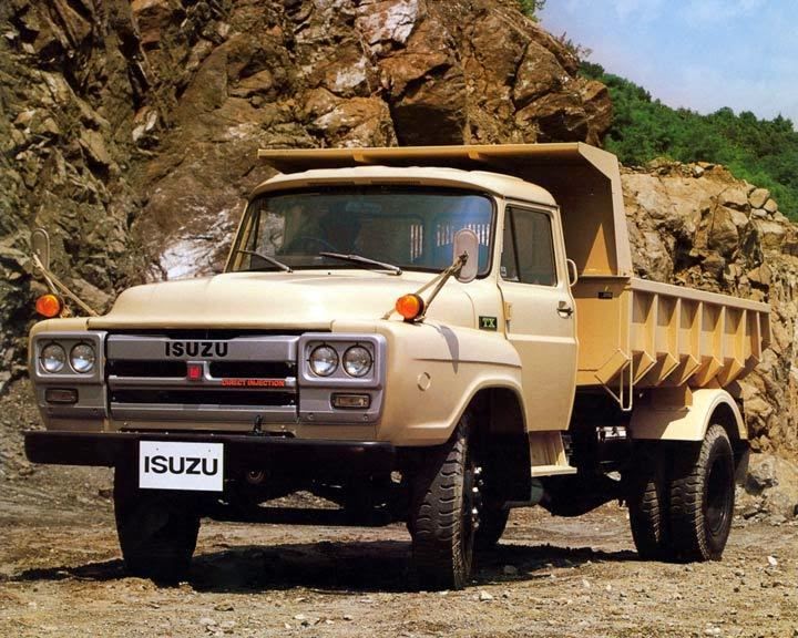 transpress nz: 1985 Isuzu TX truck