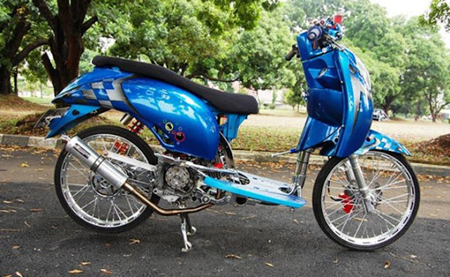 Foto Modifikasi Honda Scoopy 2012, Si Biru Yang Sering Juara Kontes
