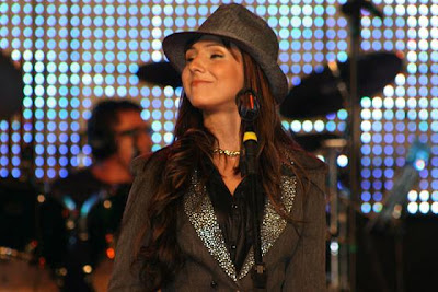 | BLOG Vanessa Prates |: Novo àlbum de Lydia Moisés...