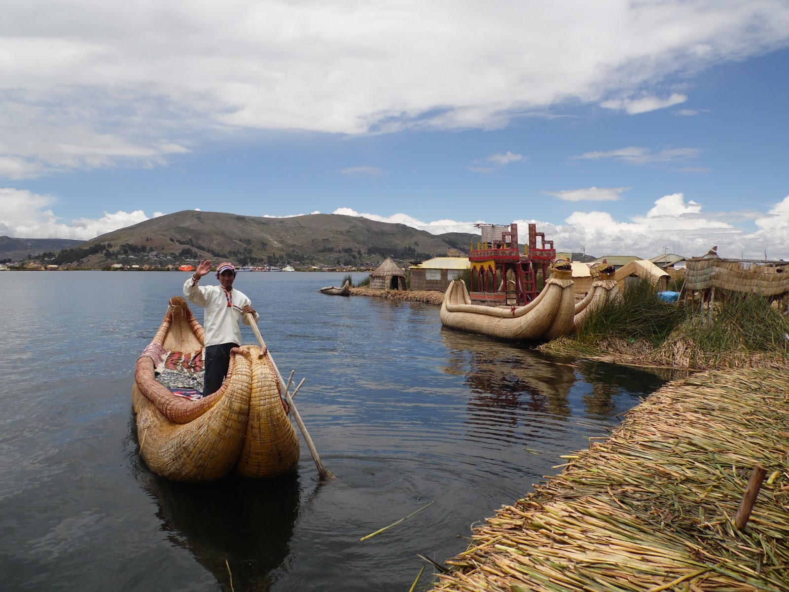 LATIN AMERICA'S WONDERS: UROS' FLOATING ISLANDS - LAKE TITIKAKA - PERU