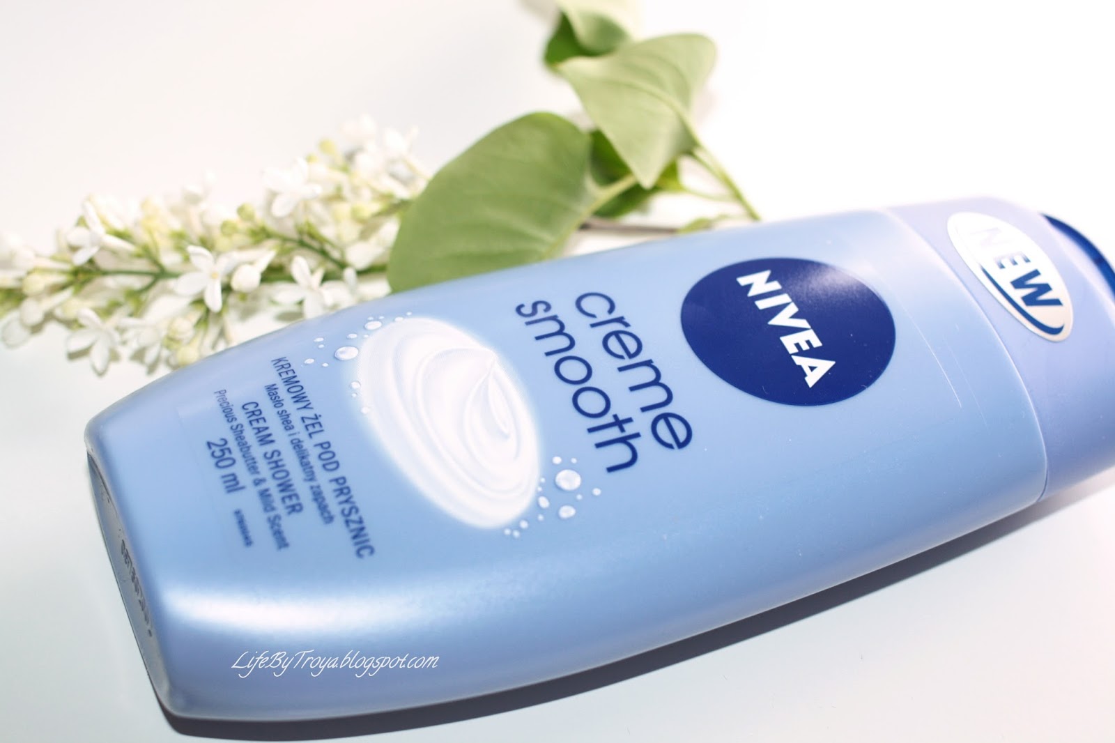 Review:: Nivea Creme Smooth Creme Shower - Troya's Land